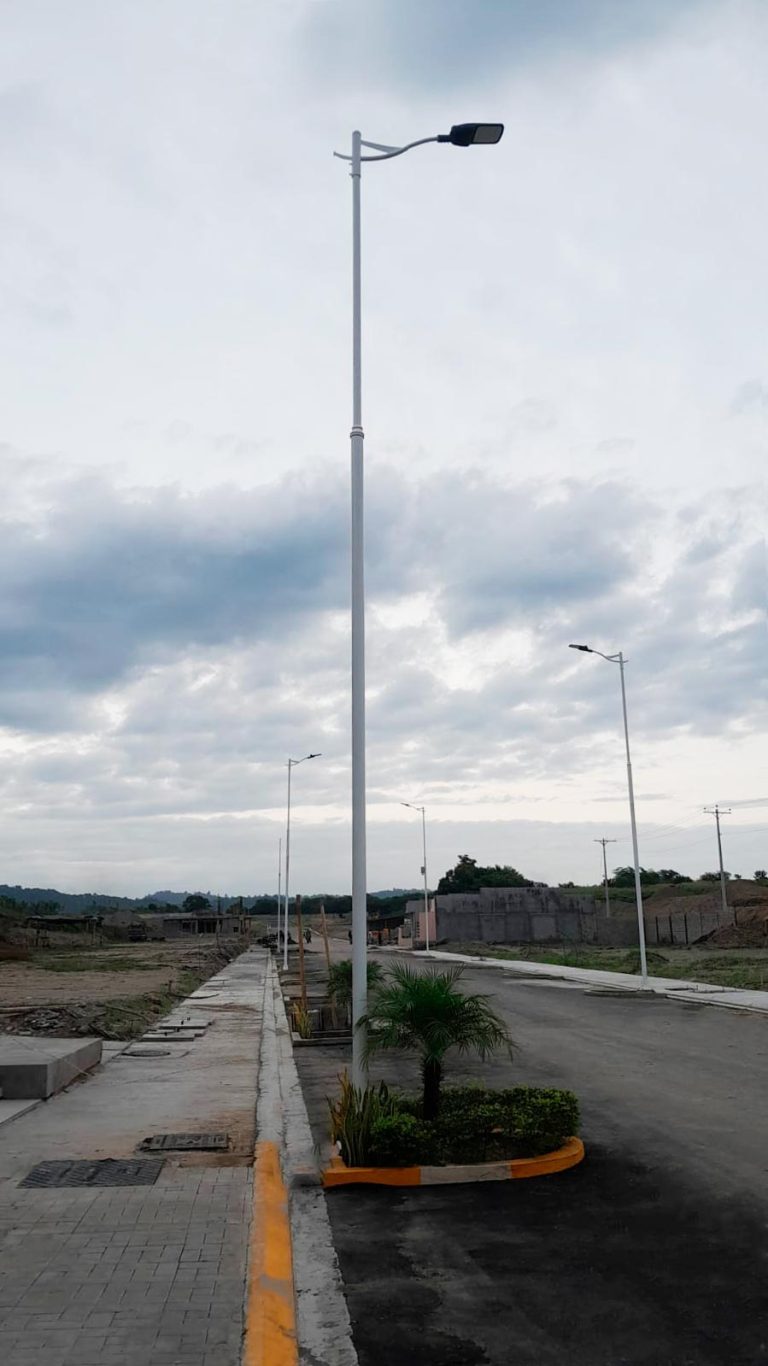 Poste para alumbrado público – Indelux